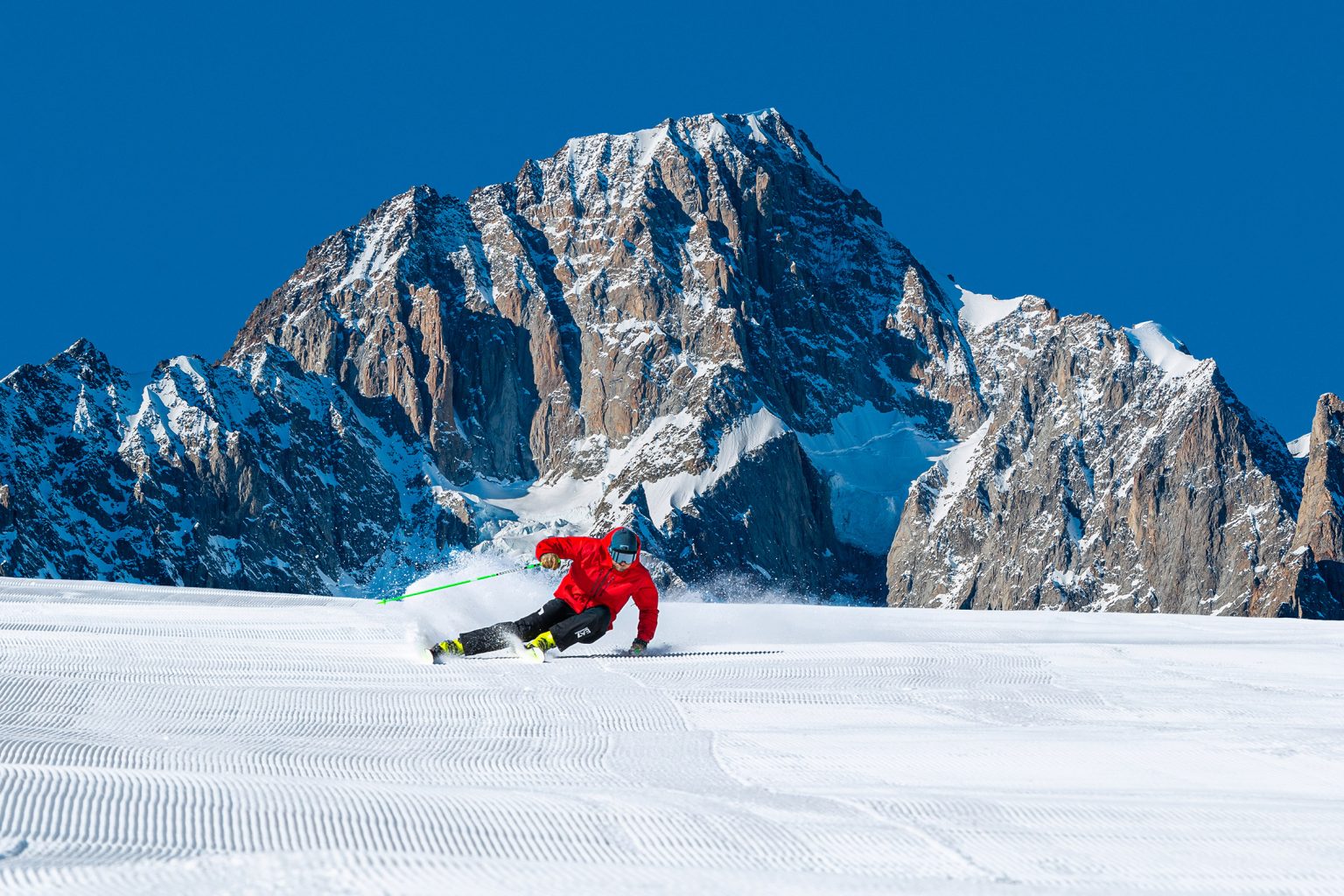 Skiing - Courmayeur Mont Blanc Funivie